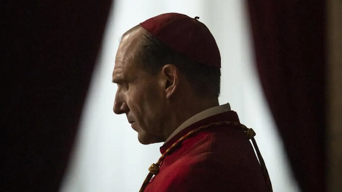 Conclave: Robert Harris’s Vatican Thriller on Faith, Power, and the Politics of Uncertainty ...